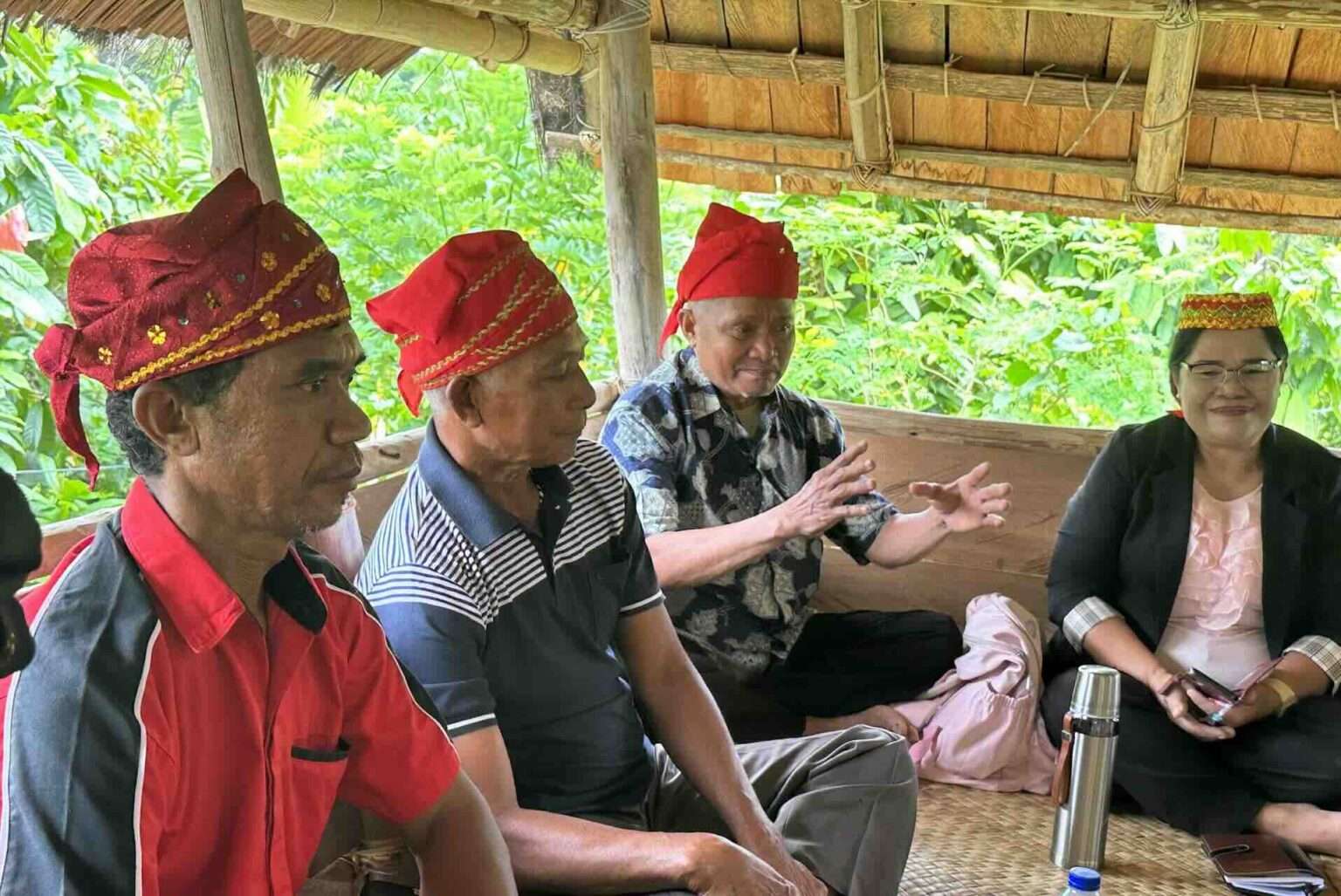 Belajar di Ngata Toro, Kuatkan Adat Warisan Leluhur - mosintuwu.com